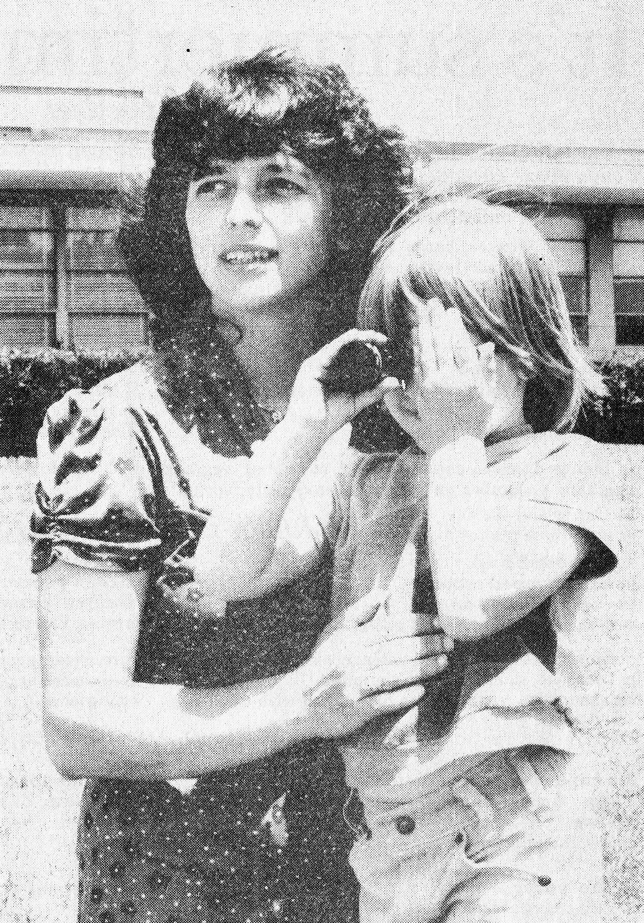 (1989) Special teacher attends world meet - Visual Aid Volunteers